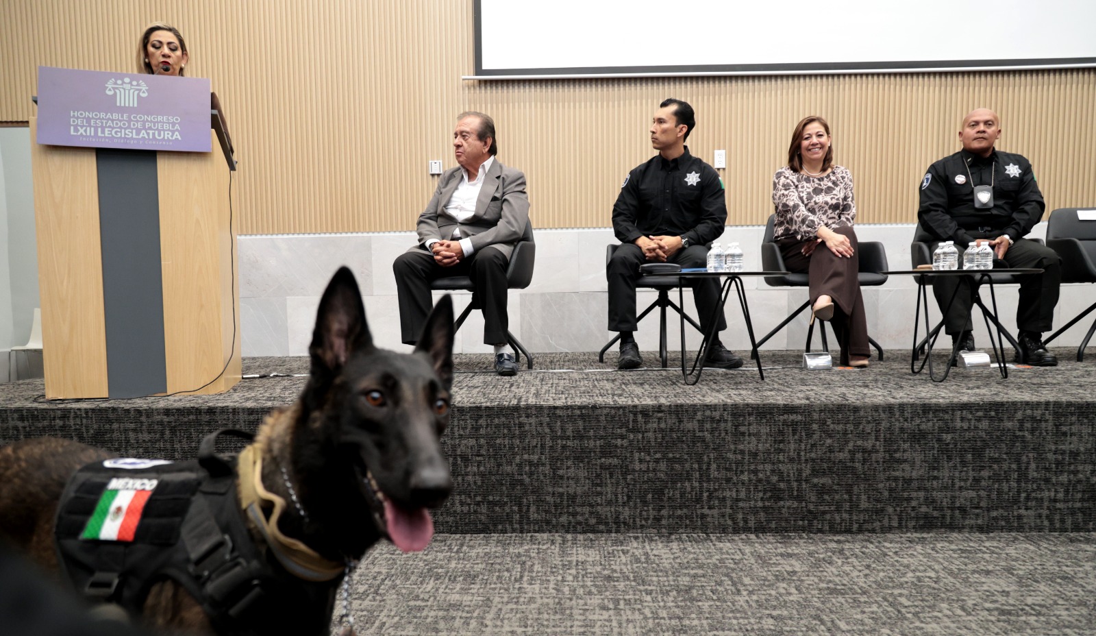 Reconoce Laura Artemisa a la Unidad Canina de la SSP